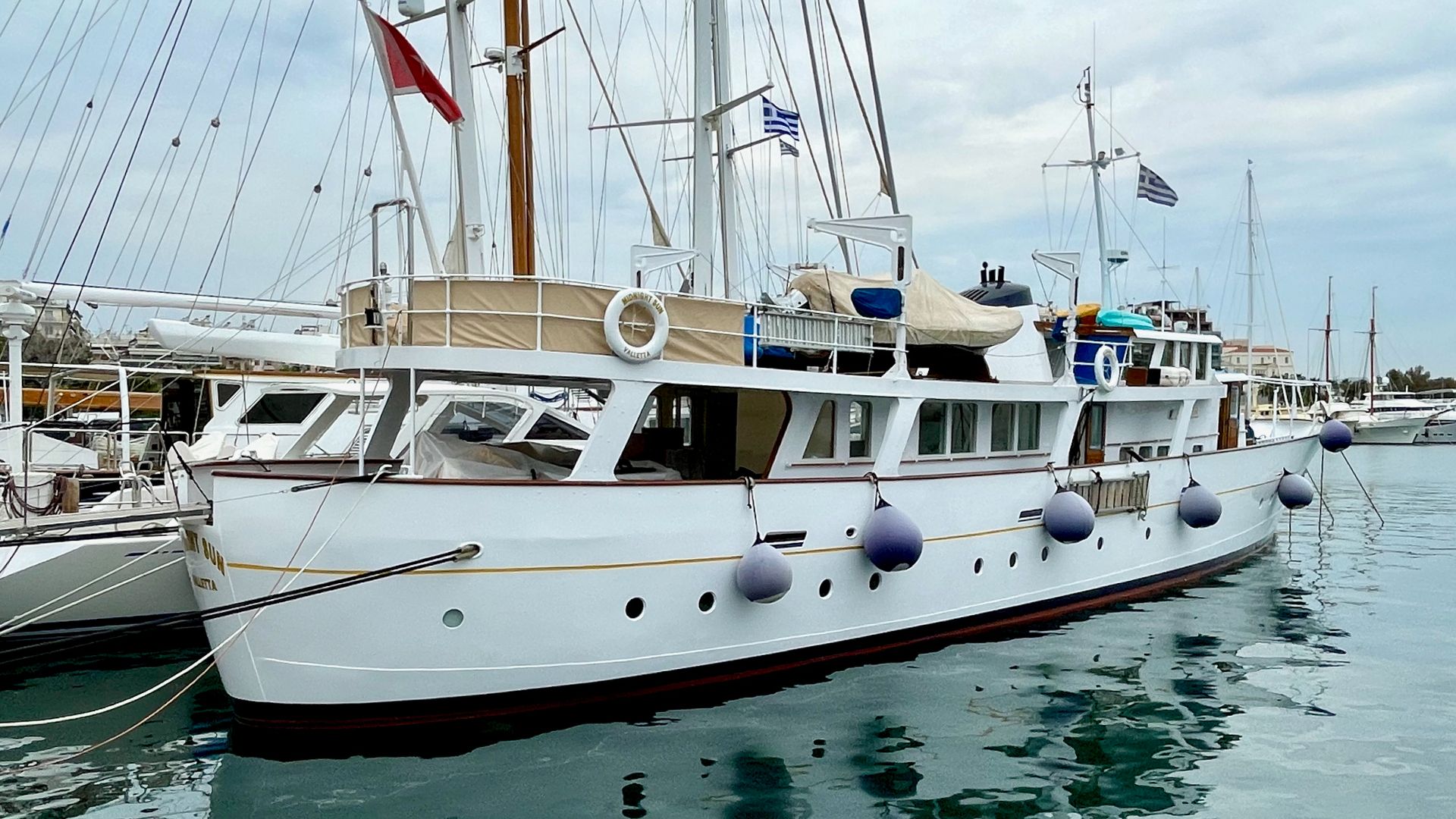 MIDNIGHT SUN yacht (Camper & Nicholsons, 31.09m, 1963)